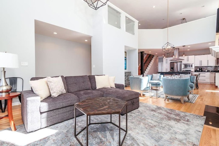 Eclectic Stylish And Cozy Milwaukee Home - Milwaukee