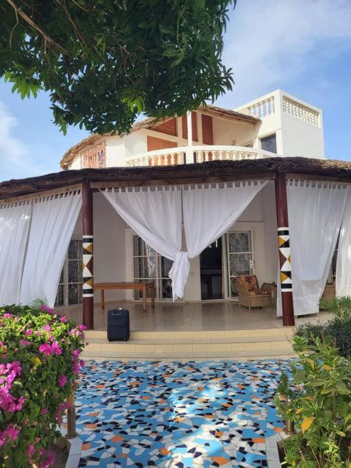 Villa Mandel Nafio, Haus Mit Garten Nahe Dem Atlantik - Sénégal