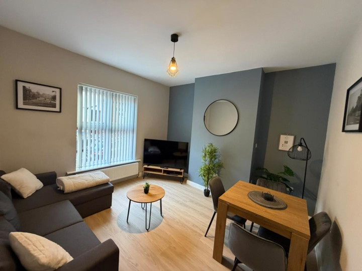 Spacious 5br Sheffield Home | City Access & Wifi - Derbyshire