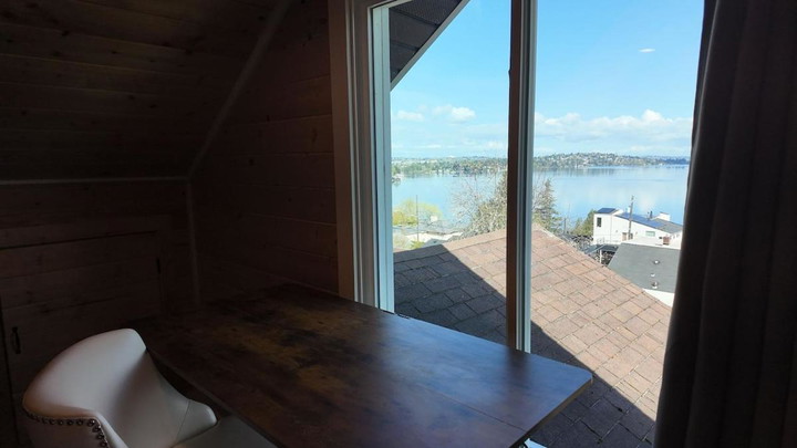 Serene 2-bedroom House In Seattle Perfect For A Relaxing Getaway Near Seatac - Washington