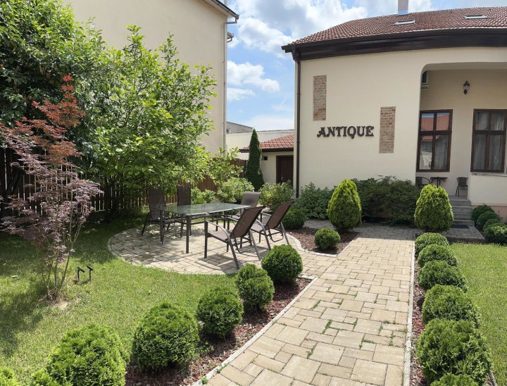 Antique Aparthotel - Alba Iulia
