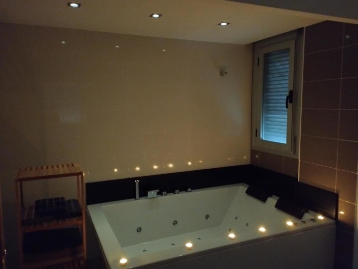 Atico Con Hidromasaje, Terraza Y Piscina En Ebrehogar - Amposta