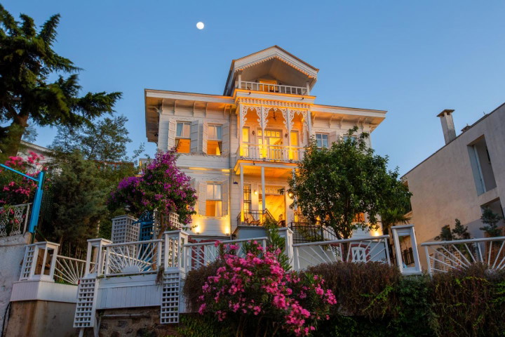 Mansion Miliá - Adalar
