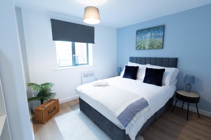 Spacious City Centre Apartment With Balcony - 울버햄프턴