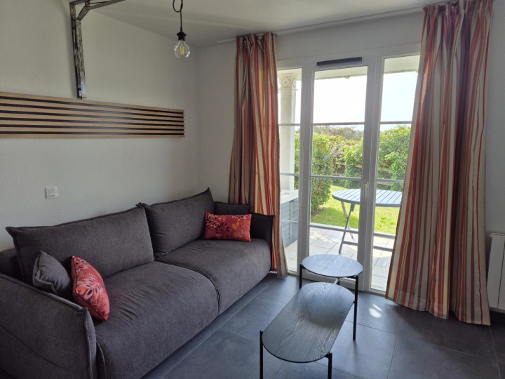 Ref 066 A Louer Pour Les Vacances T3 Pour 4 Personnes Avec Piscine - Arzon