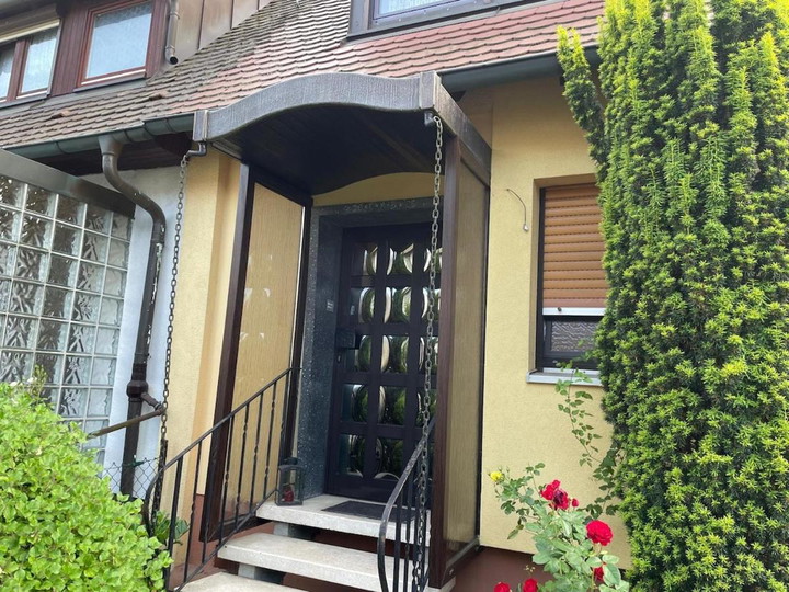 Spacious 3br House With 2 Parking Spaces & Garden - Zirndorf