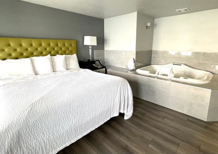 Tides Inn & Suites - Whidbey Island, WA