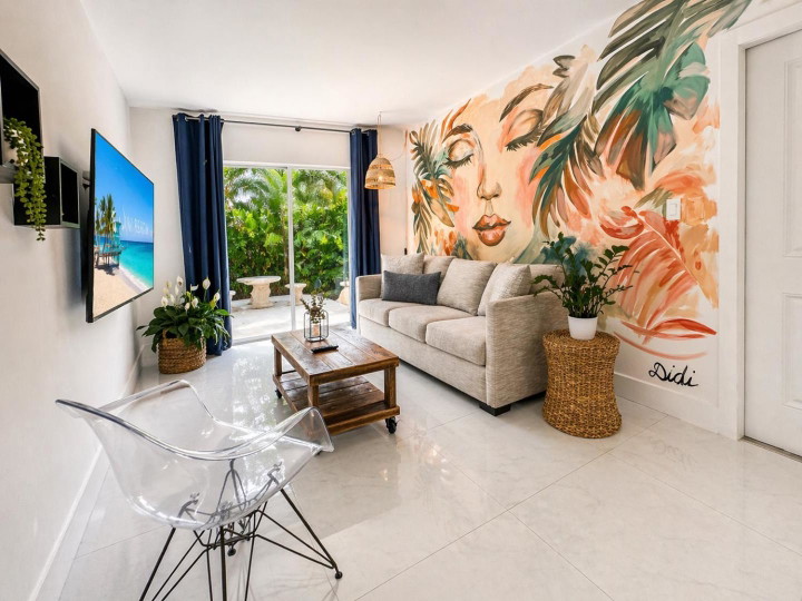 Wynwood Charm, At The Heart Of The Art! - Miami, FL
