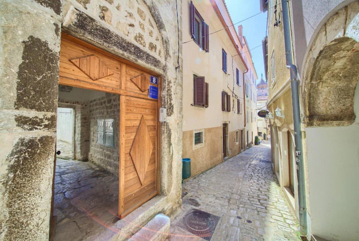 Hrast - Krk