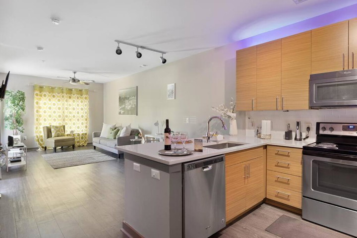 Uptown, Pool, Wine, Restaurants, Bofa Stadium_307 - Charlotte, NC