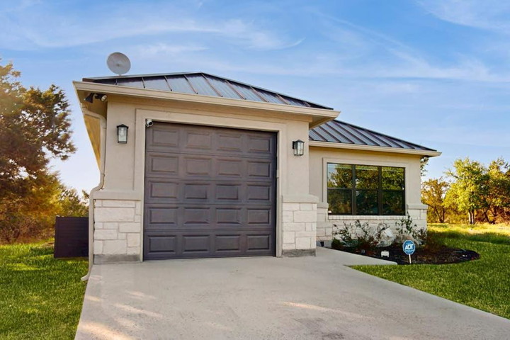 Stunning Lake House With Spacious Bedrooms - Minutes To Local Attractions - Horseshoe Bay, TX