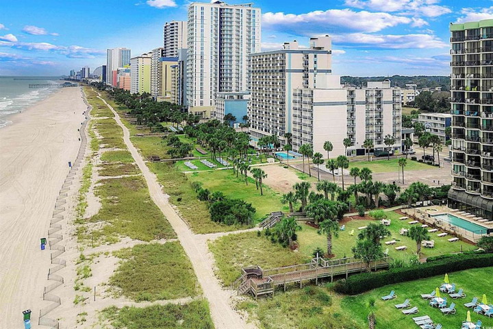 Myrtle Beach Oceanfront Escape Private Balcony Stunning Beach & City Views - Conway, SC