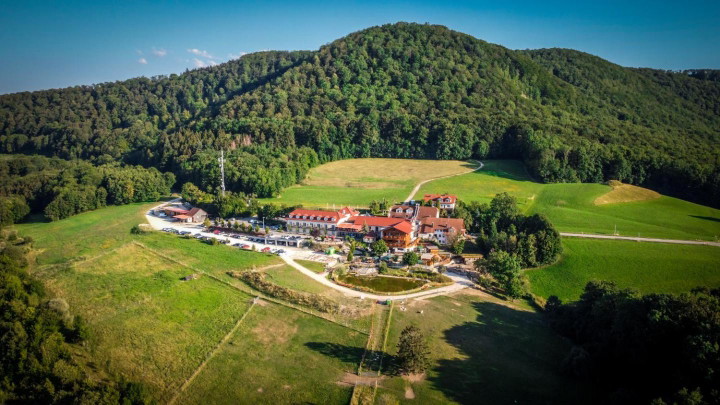 Landgasthof Deutsches Haus Kg - Göppingen