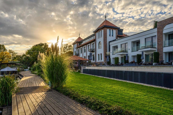 Bordűr Wellness Hotel Superior éS Szőnyegmúzeum - Szarvas