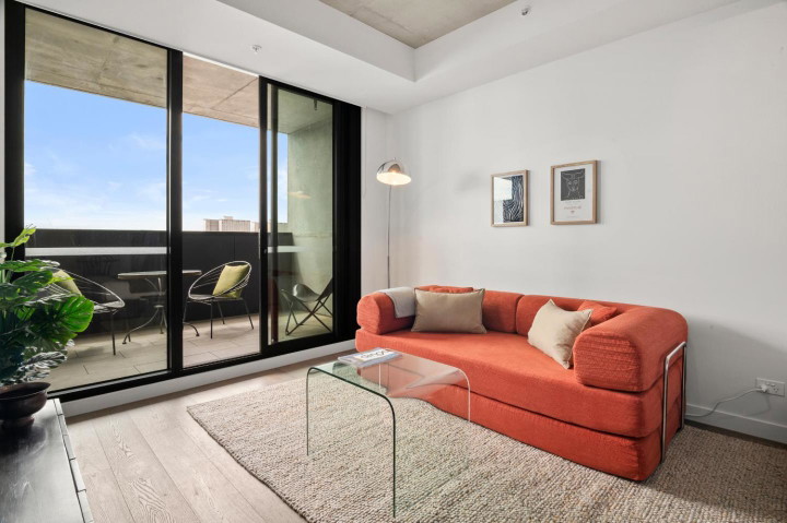 Modern Industrial Hideaway - Melbourne