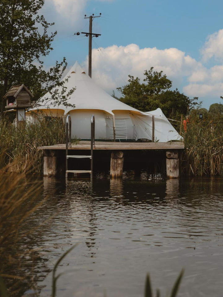 Moat Island Glamping - Norwich