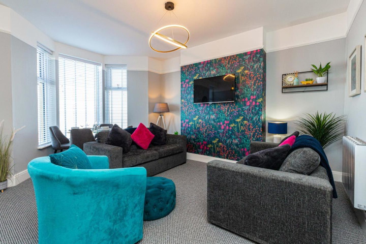 Stylish Seafront Apartment - Sleeps 6 - Gateway To The Lakes - Carnforth