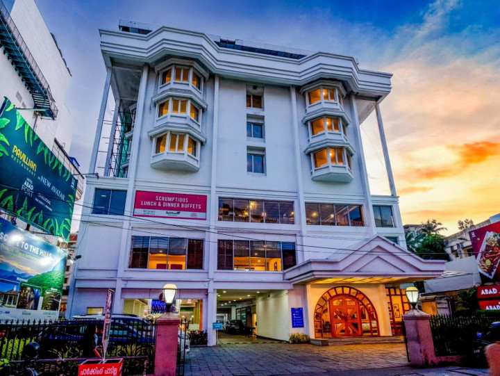 Abad Plaza - Kochi
