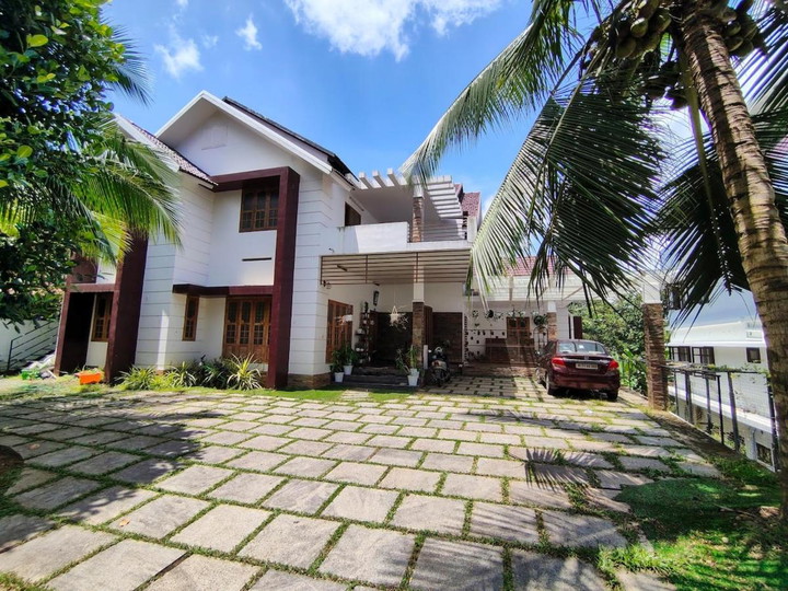 Prime 2bhk Stay Near K E School, Caritas And Mch - Kottayam