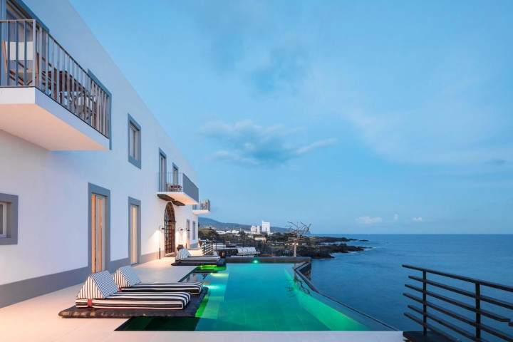 White Exclusive Suites & Villas - Portugal