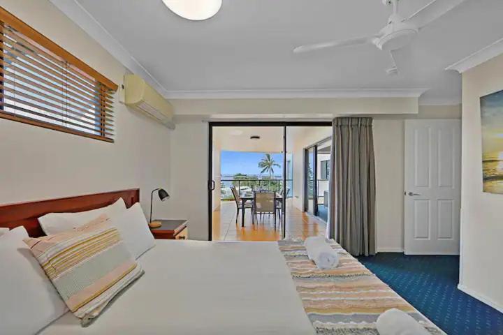 Ocean Breeze 3br Apartment - Bundaberg Central