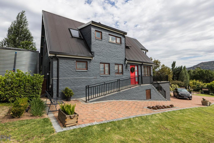 The Red Door - Clarens