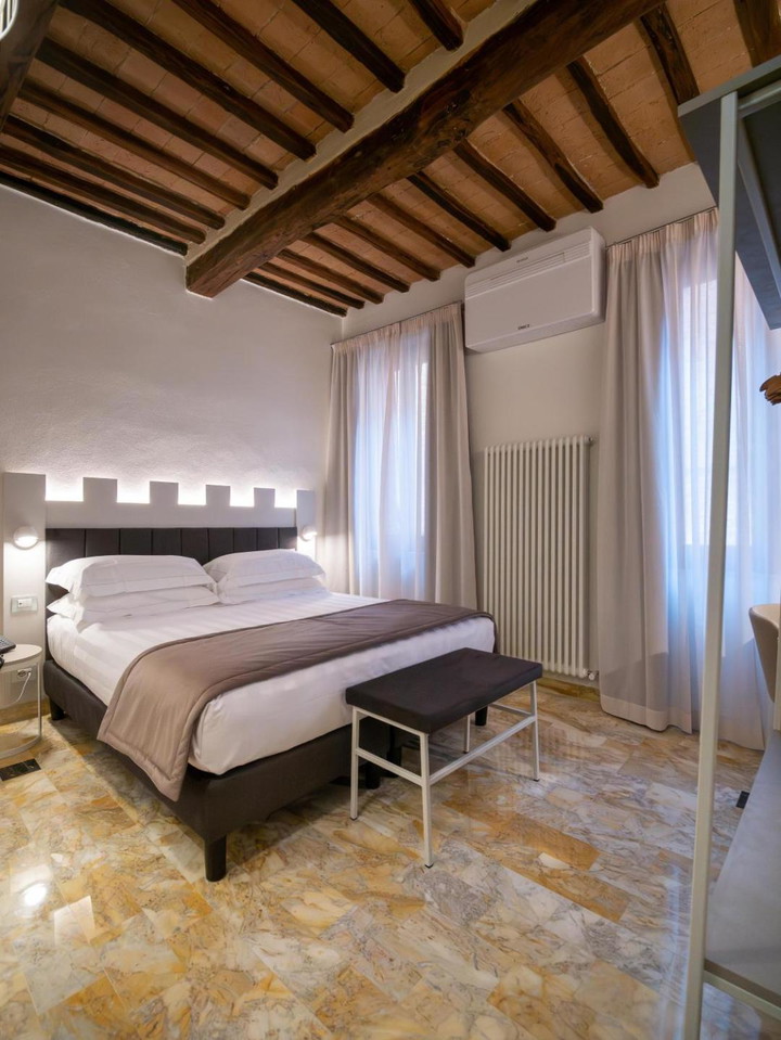 Torre Del Fuggisole - Siena
