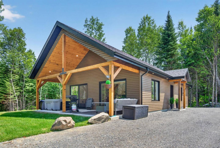 Spa & Lake Access - Le Bois Loup - Shawinigan