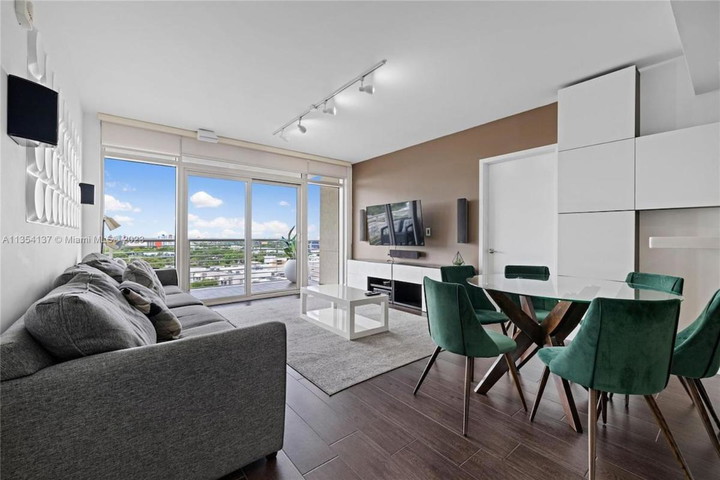 Midtown Miami Getaway-with Pool N Parking - Miami