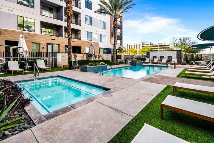 Escape To The Premier 2 & Half Br Suite Tempe Townlake - Tempe, AZ