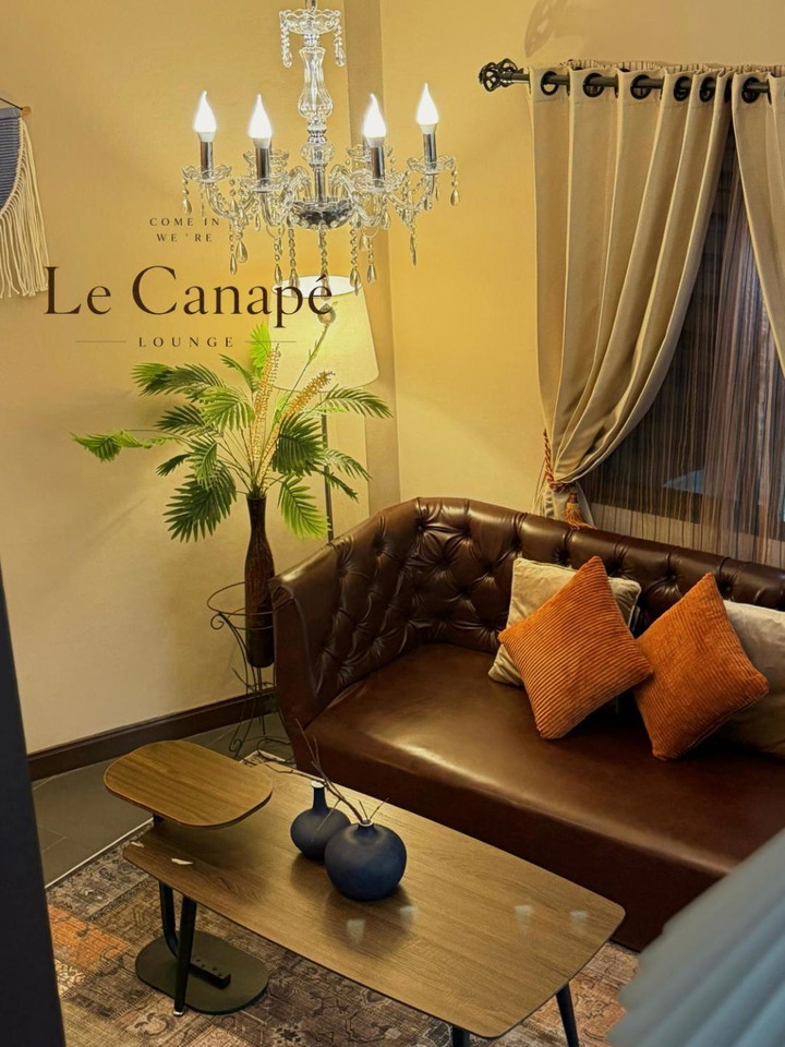 Cube Candy บ้านพักส่วนตัวบนถนนคนเดินวัวลายวันเสาร์ - Chiang Mai