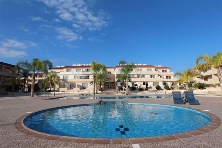 Nissi 3 Pool Access Garden Apartment - Ajia Napa