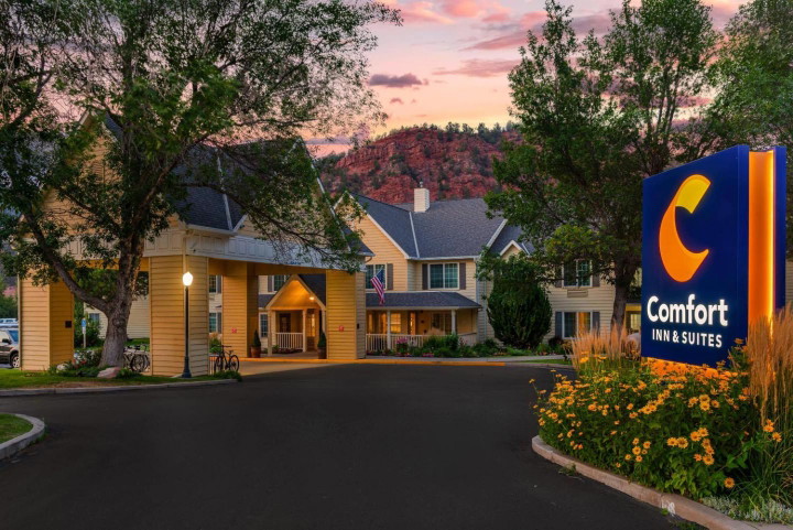 Comfort Inn & Suites Carbondale On The Roaring Fork - Carbondale, CO