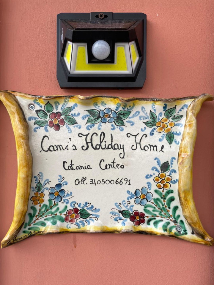 Cami S Holidays Home - カターニア