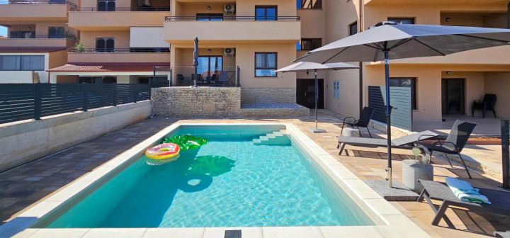 Apartment Bluemare B3 With Shared Pool - Medulin