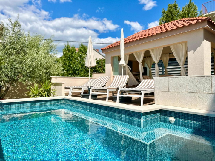 Apartments Villa A - Heating Pool - Maslinica