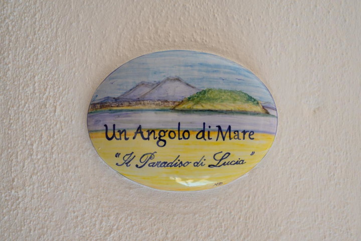 Un Angolo Di Mare...nel Centro Di Ischia! - Ischia