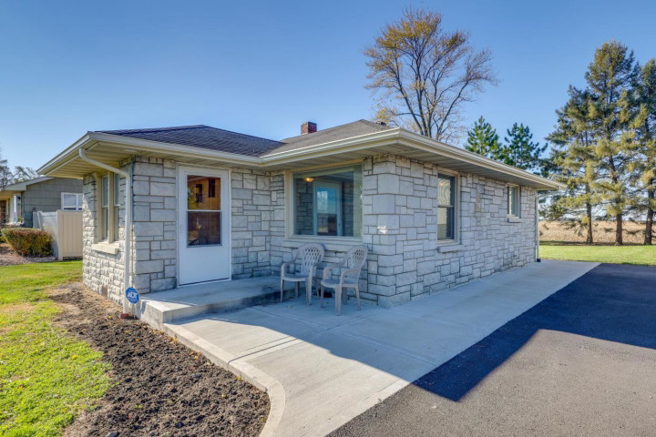 Private Patios & Sunset Views: Francesville Home - Borgo