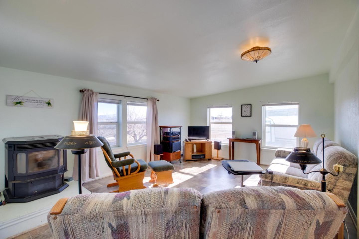 Hot Tub & Screened Porch: Getaway In Montrose! - Montrose, CO