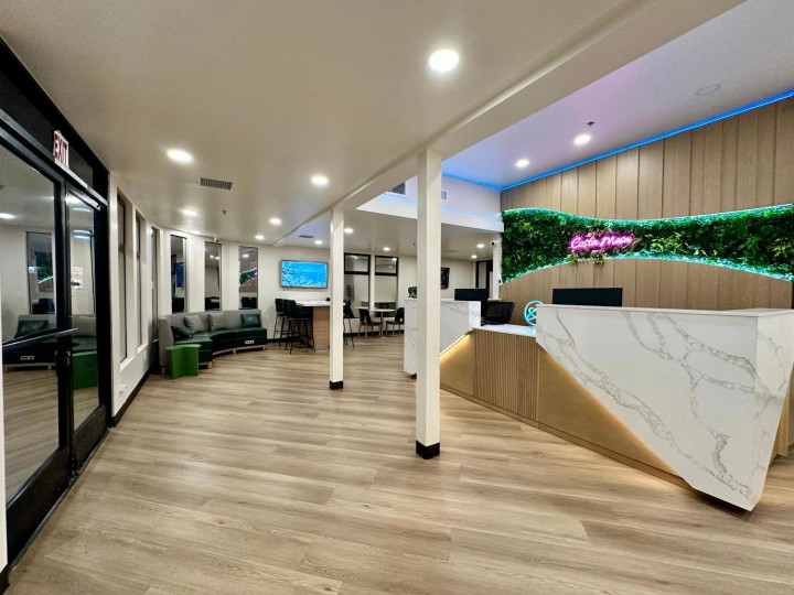 Costa Mesa Inn - Newport Beach Area - Costa Mesa, CA