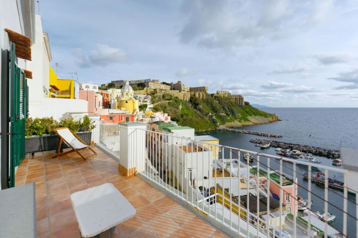 Torretta Corricella- Punta Pizzaco - Procida