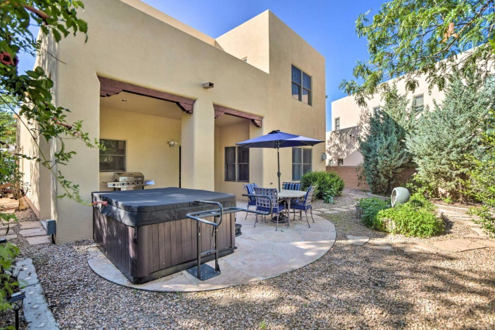 2 Mi To Downtown Sante Fe: 4br Retreat W/ Patio - Santa Fe