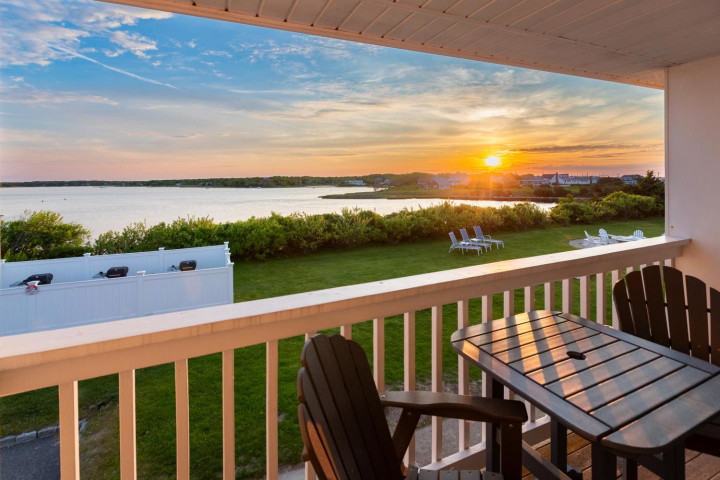 Innseason Resorts Surfside - Woods Hole, MA