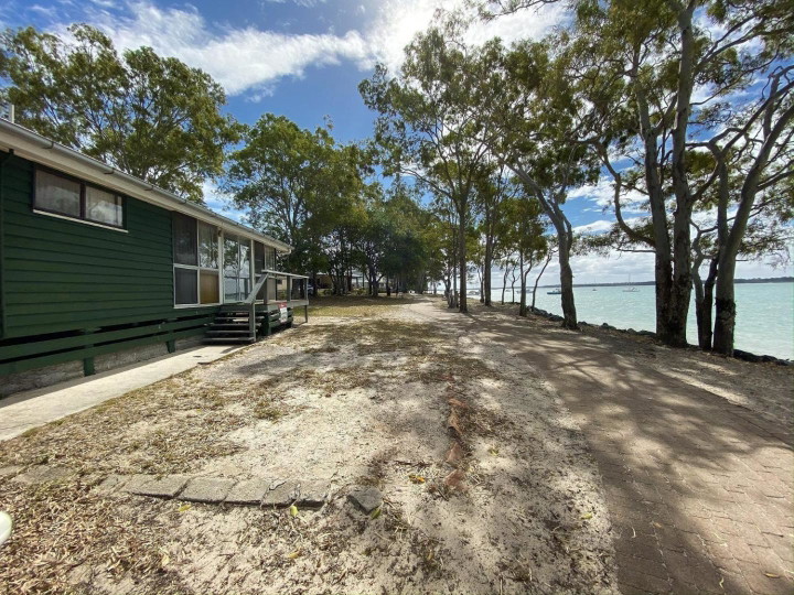 Stafford Hall - Burrum Heads- Riverfront- 3br- Great Views - Burrum Heads