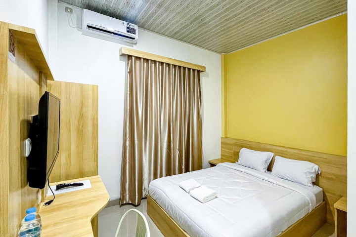 Reddoorz Plus At Krishna Homestay Kupang - Kupang