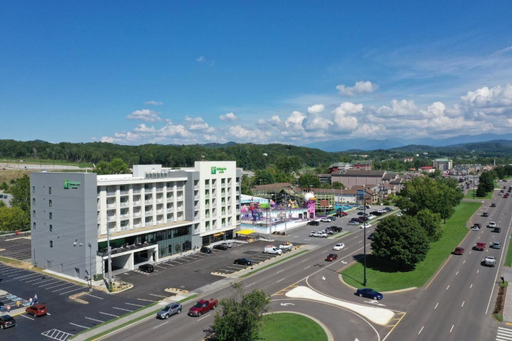 Holiday Inn & Suites Pigeon Forge Convention Center By Ihg - Gatlinburg, TN