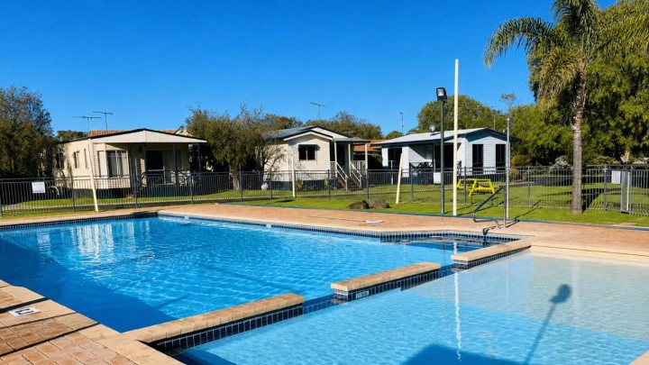 At Busso Cabin 56 - Busselton
