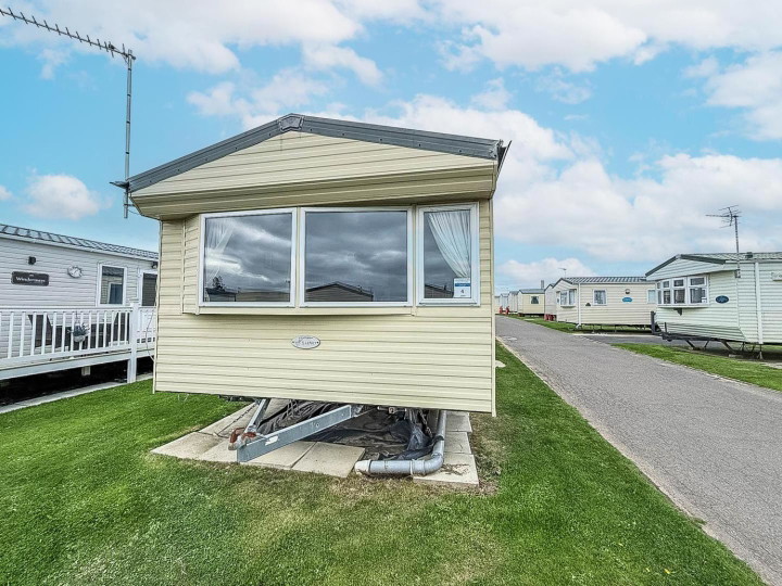Lovely 8 Berth Caravan At California Cliffs, Scratby Ref 50004g - Caister-on-Sea