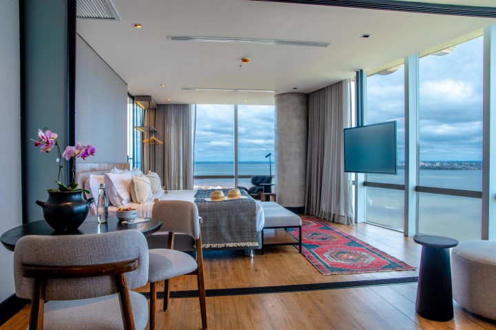 Alula Hotel Encarnacion - 波薩達斯