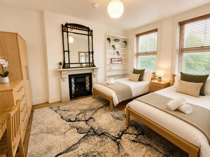King's Cross & Angel Area, 4 Bedrooms Home With 7 Beds & Private Rooftop - Walk To St Pancras International - Londra